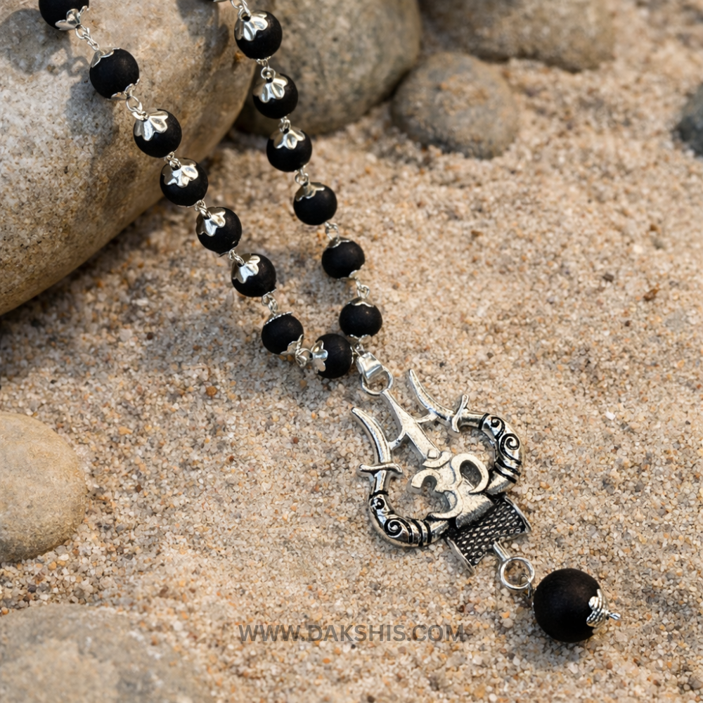 Karungali Mala With Shiva Trishool Locket – DAKSHIS